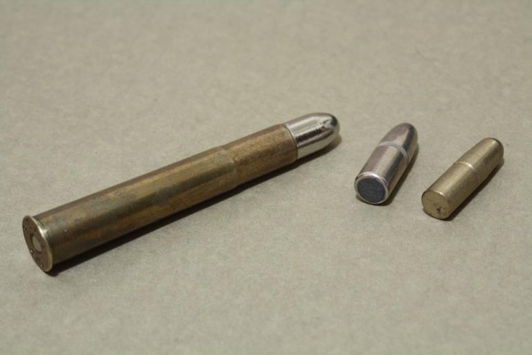 Las balas blindadas puede tener núcleo de plomo o ser macizas.